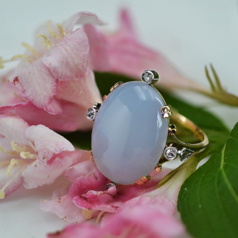 20th Century Cabochon Chalcedony Diamonds 18 Karat Yellow Gold Ring For ...