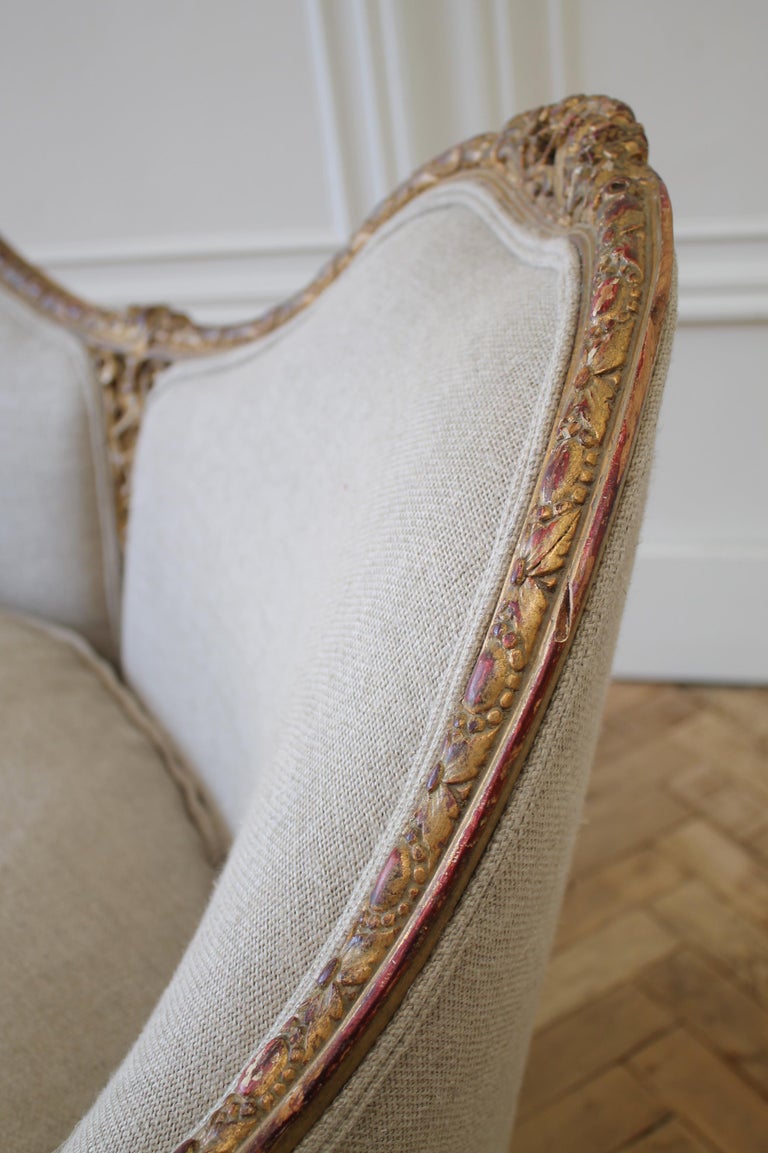 20th Century Carved Giltwood Settee Upholstered in Irish Nubby Natural ...