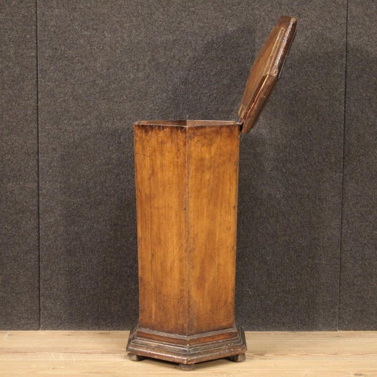 20th Century Carved Walnut and Beech Italian Column, 1920 at 1stDibs