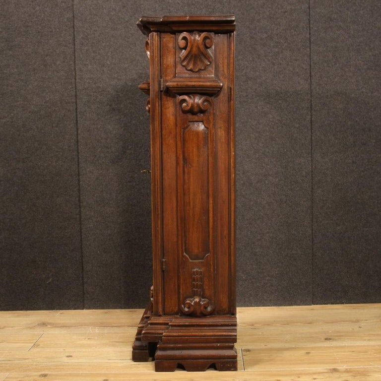 20th Century Carved Wood Italian Renaissance Style Column, 1970 at 1stDibs