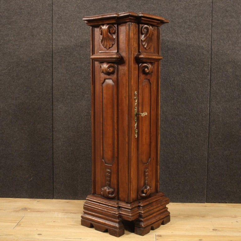 20th Century Carved Wood Italian Renaissance Style Column, 1970 at 1stDibs