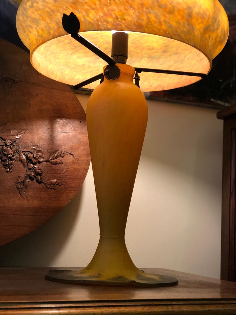 20th Century Charming French Art Deco Glass Cameo Table Lamp in Galle ...