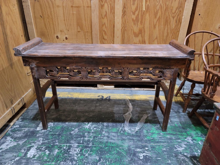 20th Century Chinese Altar Table For Sale at 1stDibs