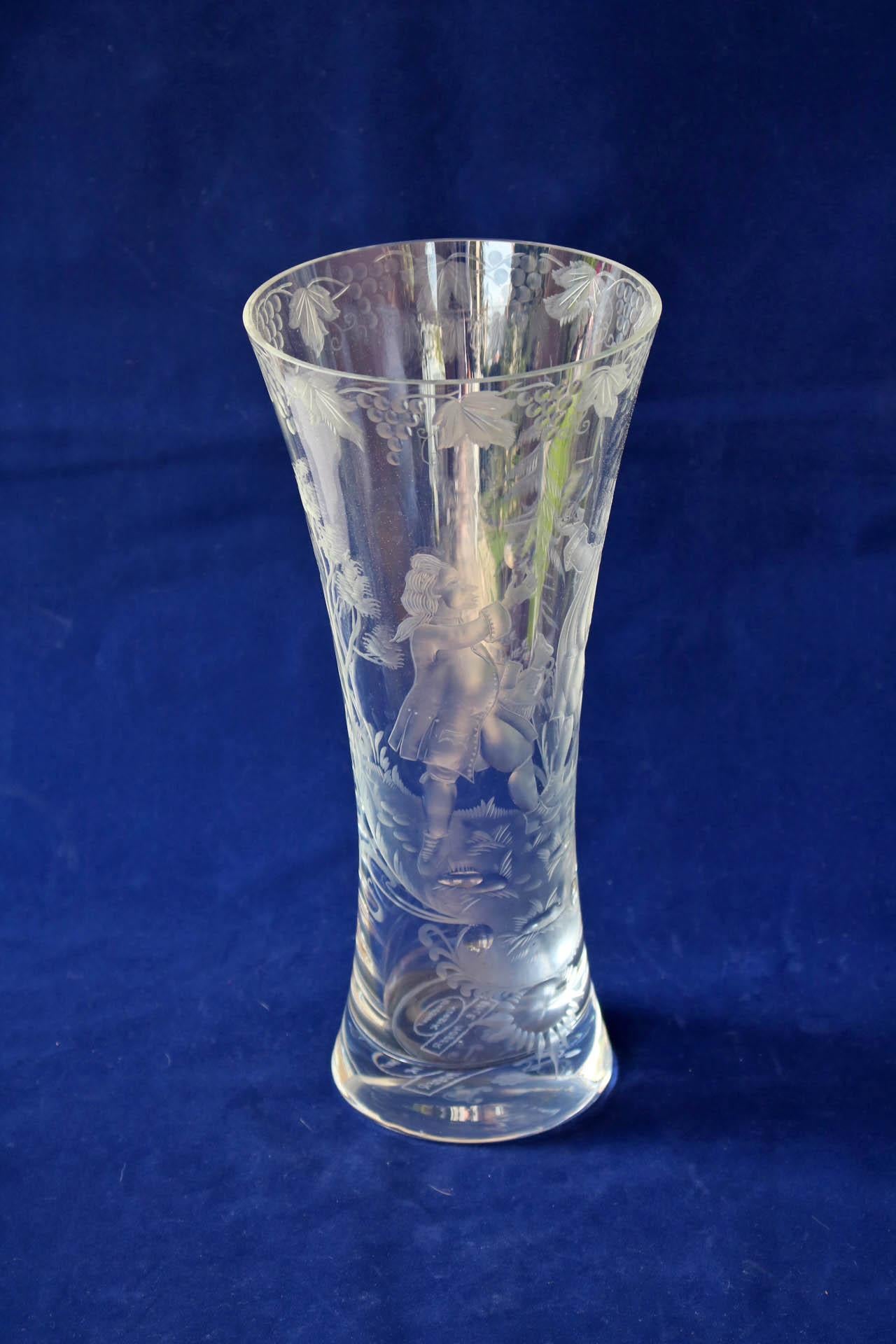 20th Century Crystal Flower Vase For Sale at 1stDibs