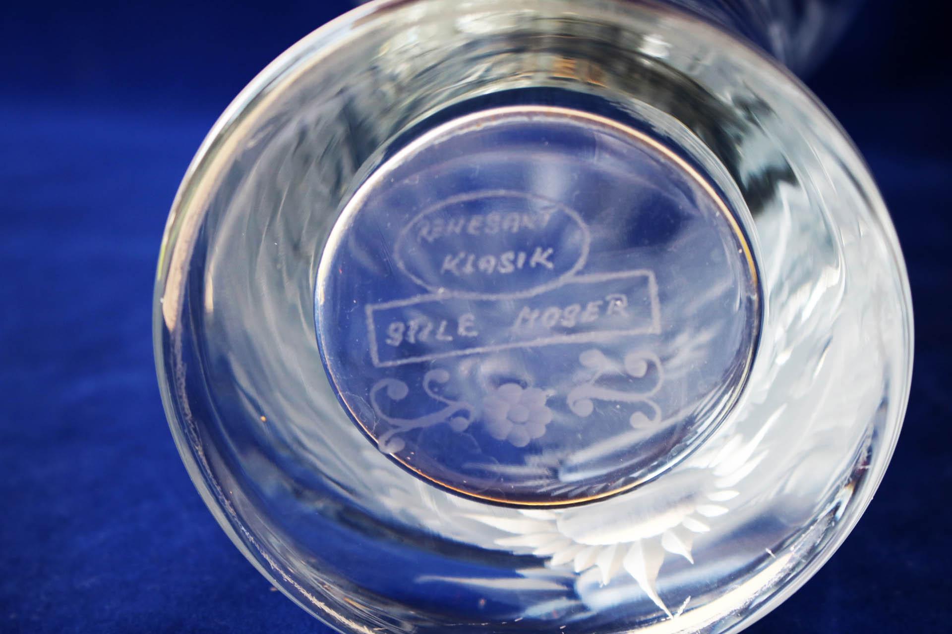 20th Century Crystal Flower Vase For Sale at 1stDibs