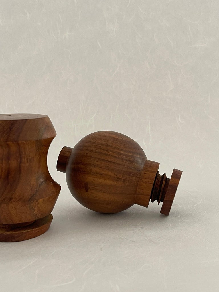 20th Century Danish Walnut S/P Shakers For Sale at 1stDibs