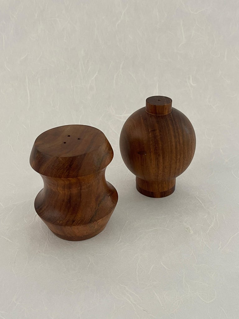 20th Century Danish Walnut S/P Shakers For Sale at 1stDibs