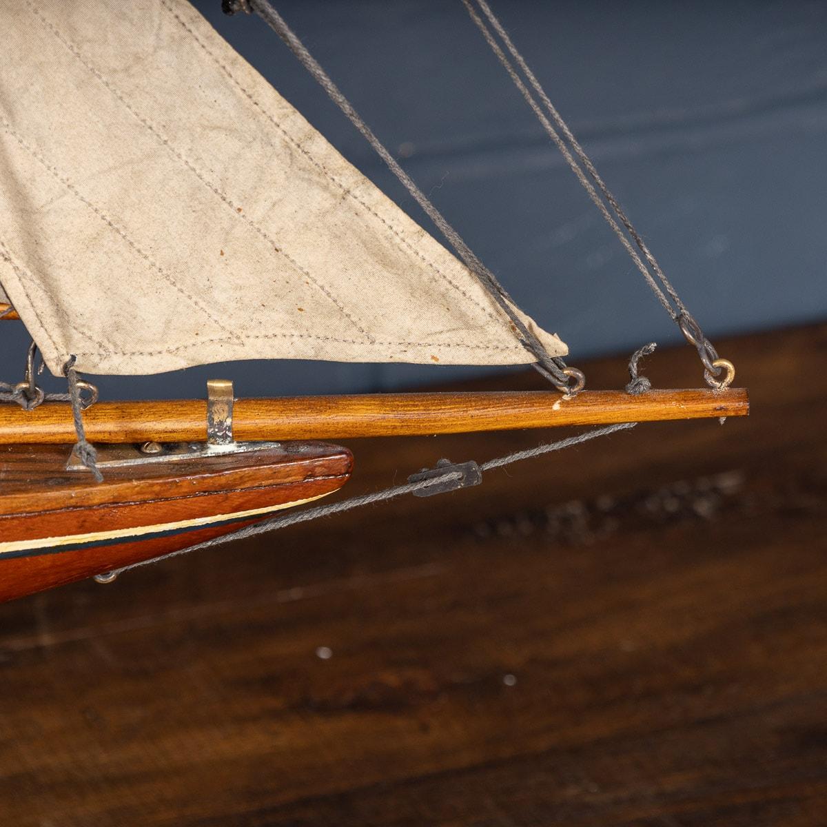 20th Century Edwardian Small Pond Yacht, circa 1910 For Sale at 1stDibs