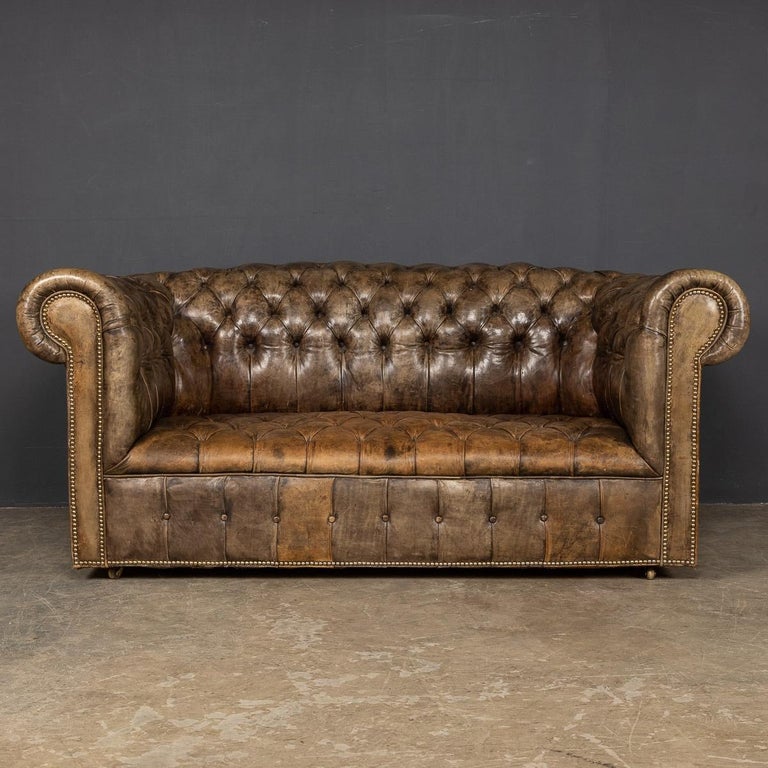 20th Century English Chesterfield Leather Sofa With Button Down Seats ...