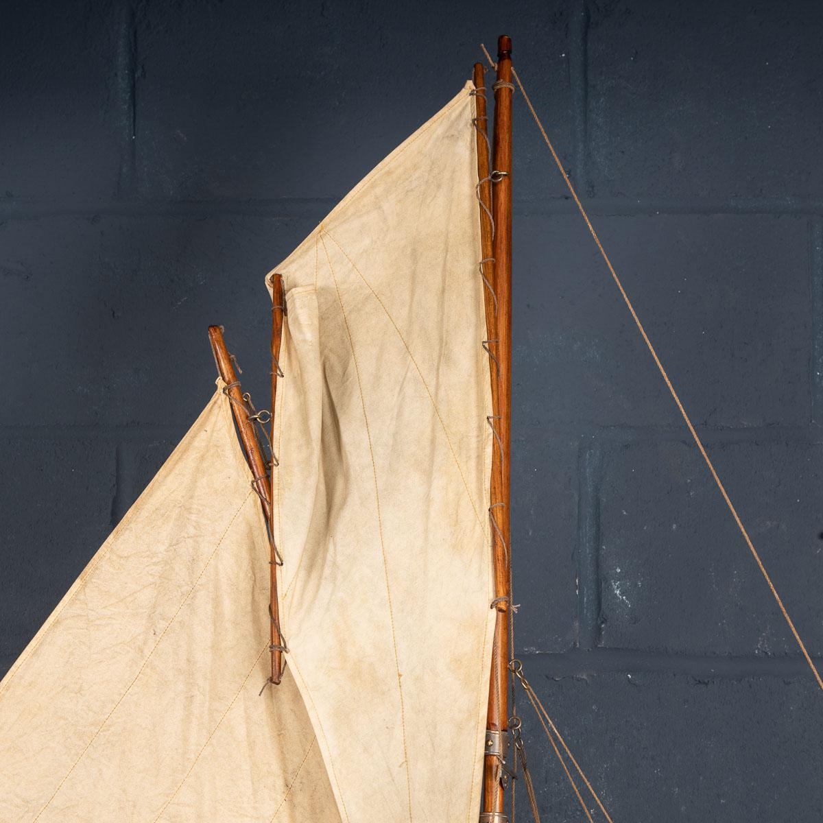 20th Century English Gaff Rigged Racing Pond Yacht, circa 1910 at 1stDibs