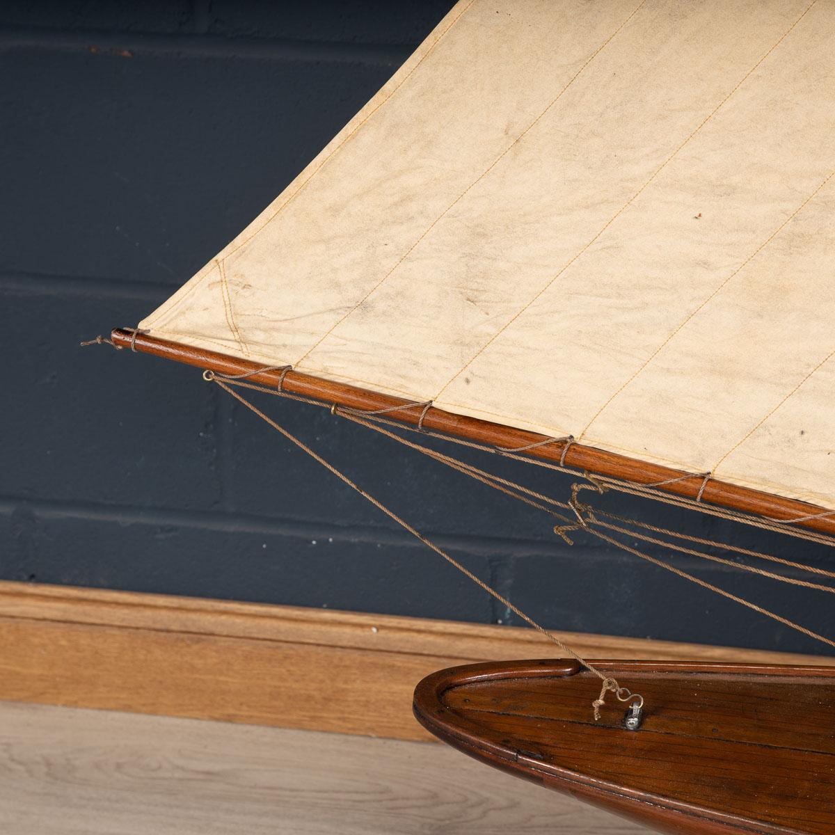 20th Century English Gaff Rigged Racing Pond Yacht, circa 1910 at 1stDibs