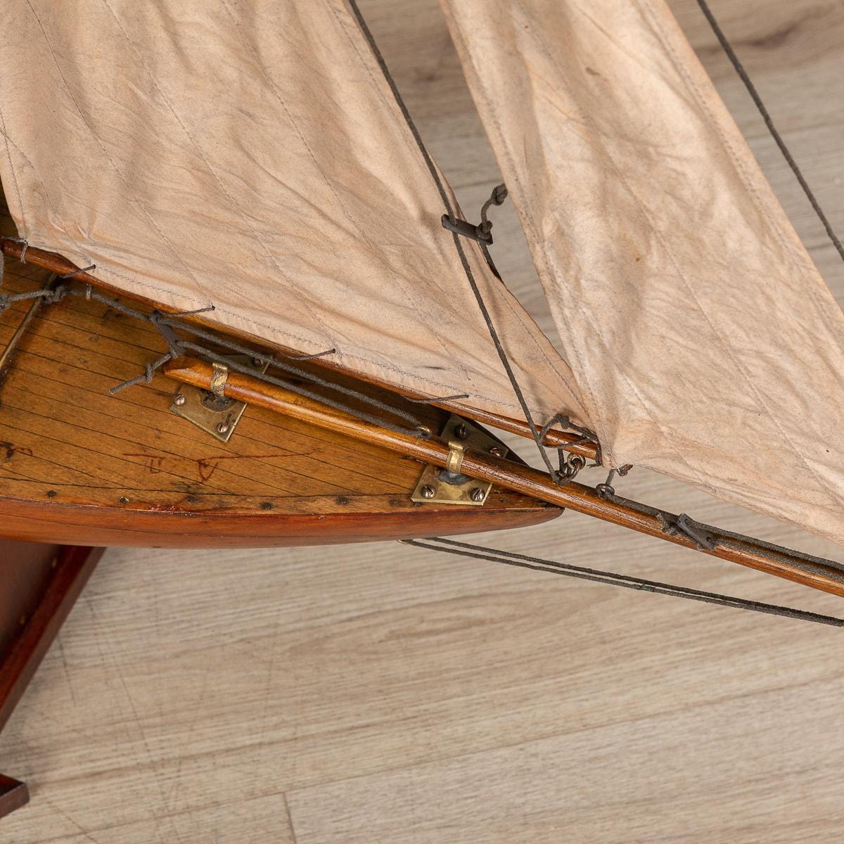 20th Century English Gaff Rigged Racing Wood Pond Yacht, circa 1910 For ...