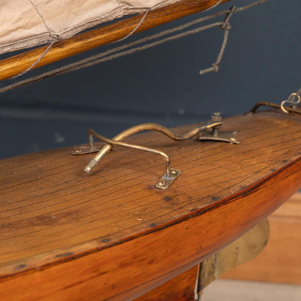 20th Century English Gaff Rigged Racing Wood Pond Yacht, circa 1910 For ...