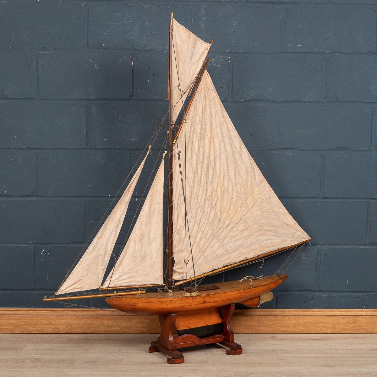 20th Century English Gaff Rigged Racing Wood Pond Yacht, circa 1910 For ...