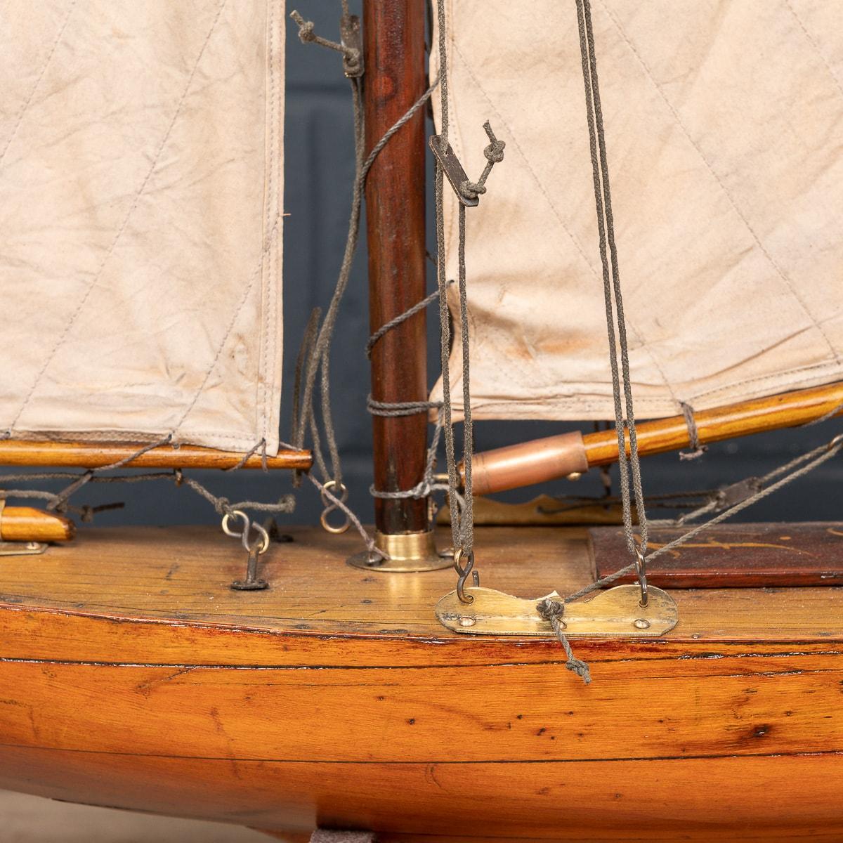 20th Century English Gaff Rigged Racing Wood Pond Yacht, circa 1910 For ...