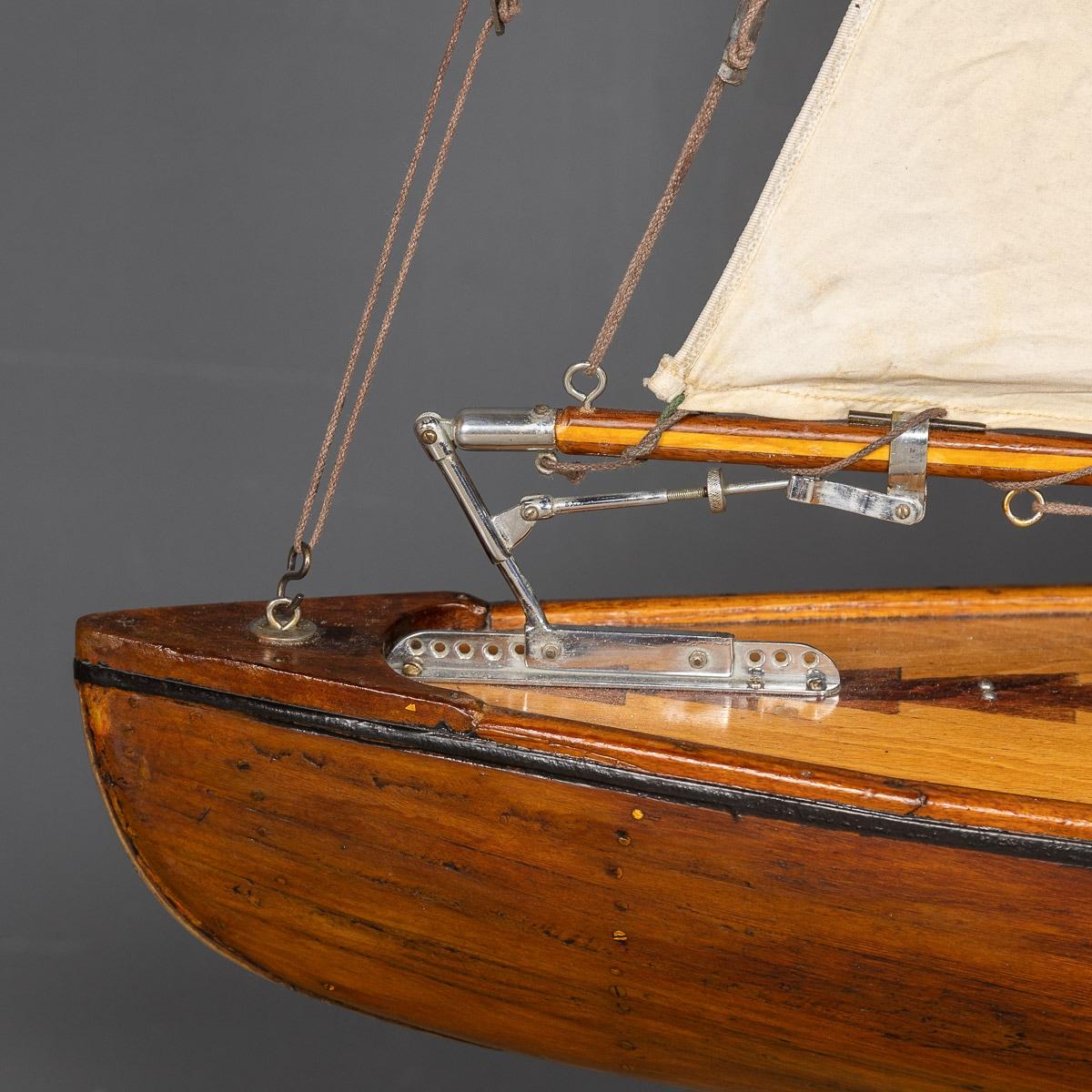 20th Century English Gaff Rigged Racing Wood Pond Yacht, c.1910 at 1stDibs