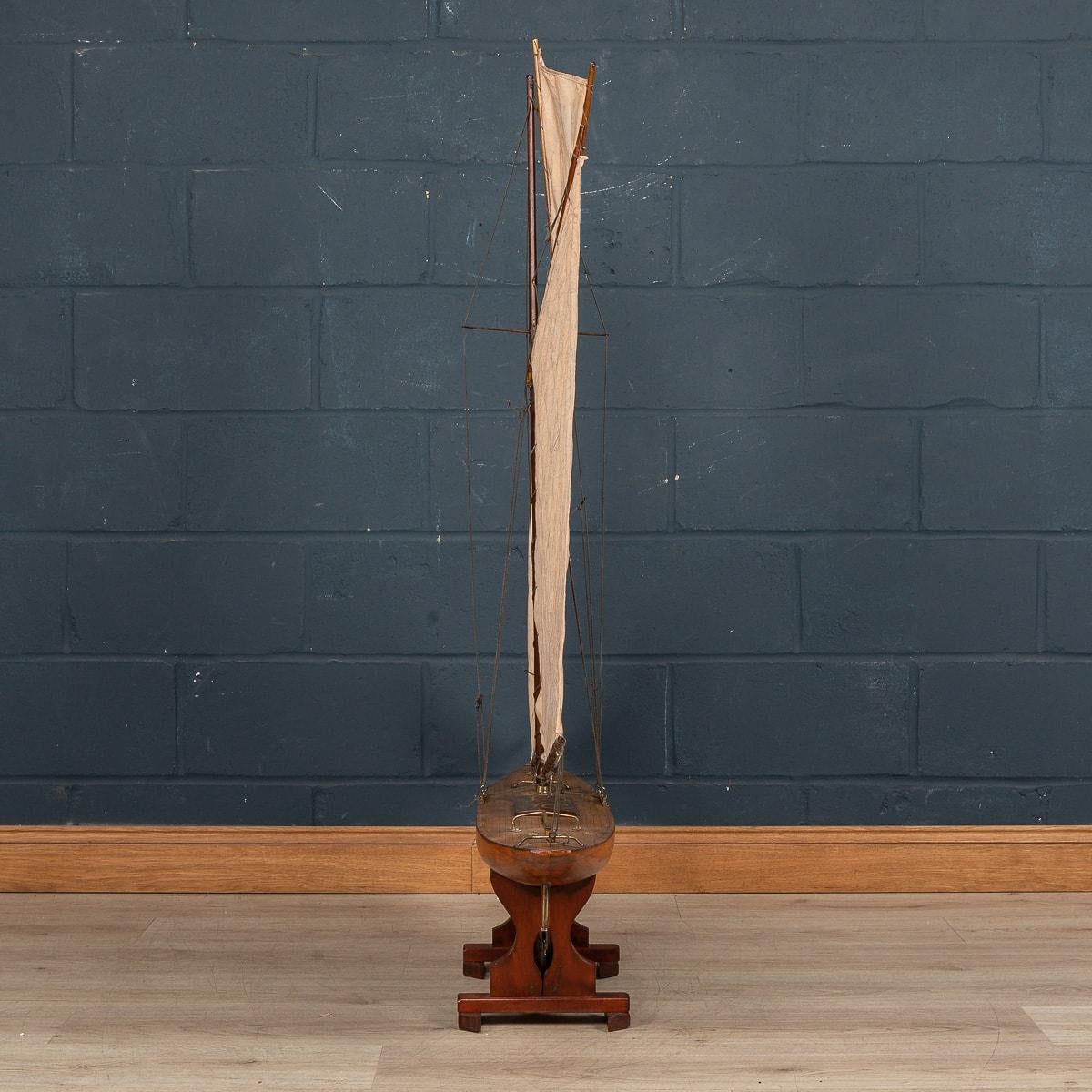 20th Century English Gaff Rigged Racing Wood Pond Yacht, circa 1910 For ...