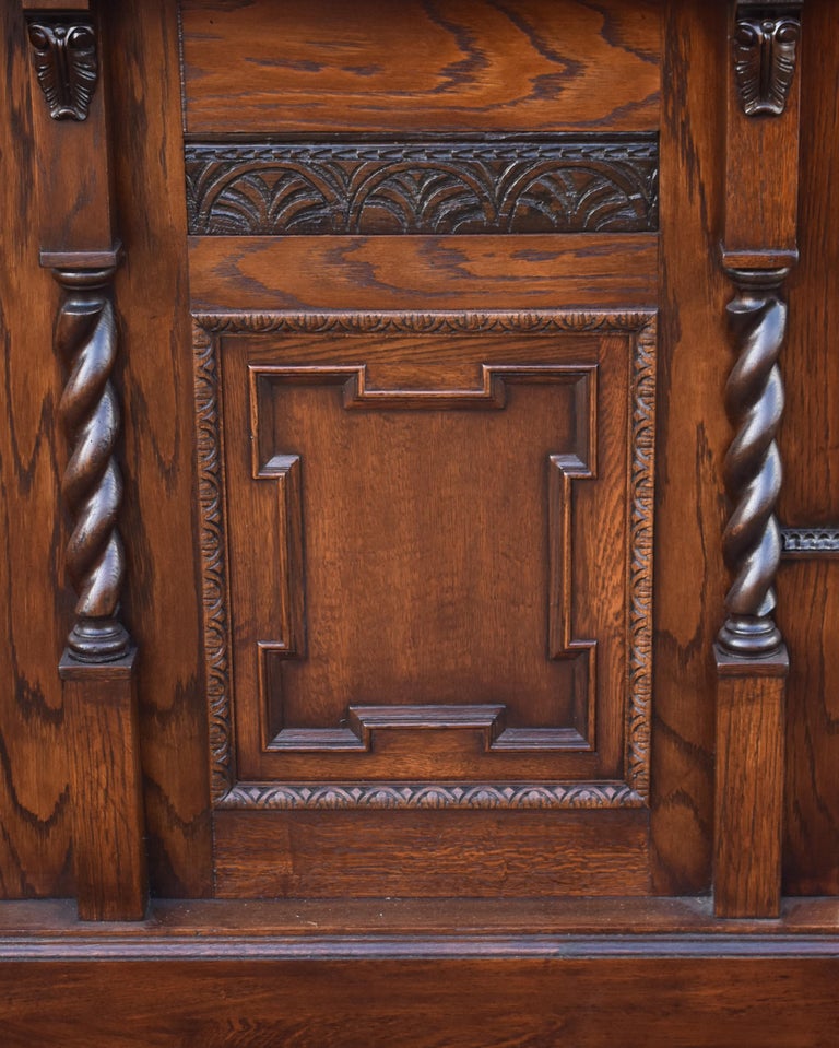 20th Century English Jacobean Style Carved Oak Bar For Sale at 1stDibs