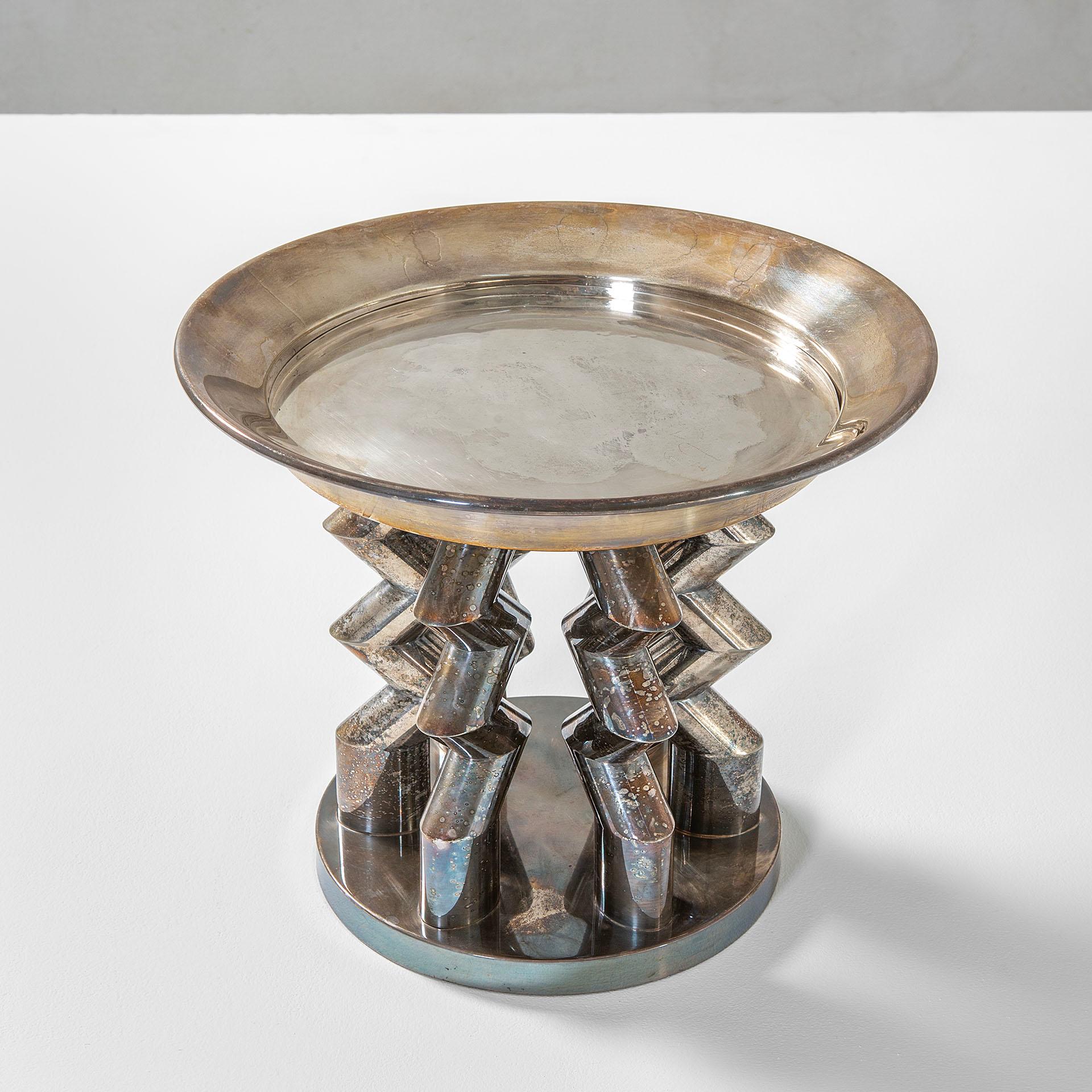 20th Century Ettore Sottsass Centerpiece mod Murmansk for Memphis, 1980s For Sale at 1stDibs