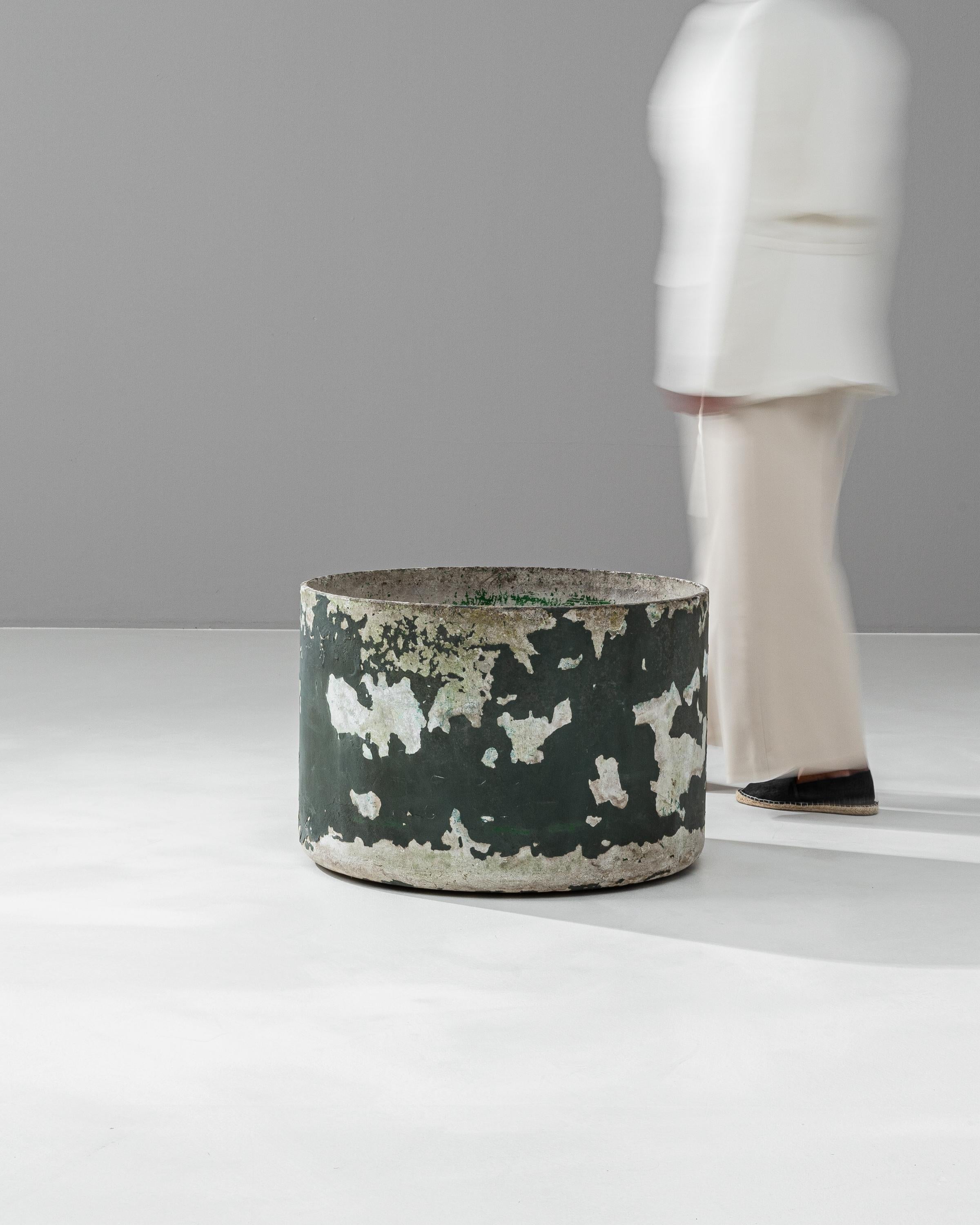 20th Century French Concrete Planter For Sale at 1stDibs