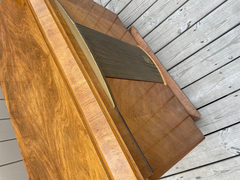 20th Century French "His Master's Voice" Audio Turntable, 1960s at 1stDibs