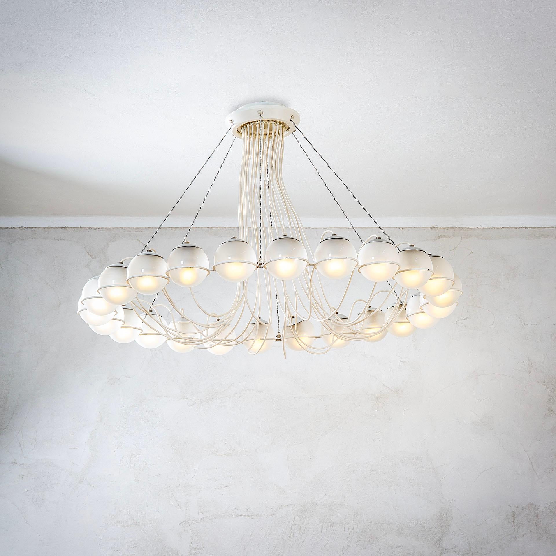 20th Century Gino Sarfatti Chandelier Mod. 2109/24 in White for ...
