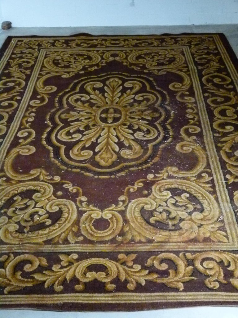 20th Century Hand Knotted Spanish Rug For Sale at 1stDibs