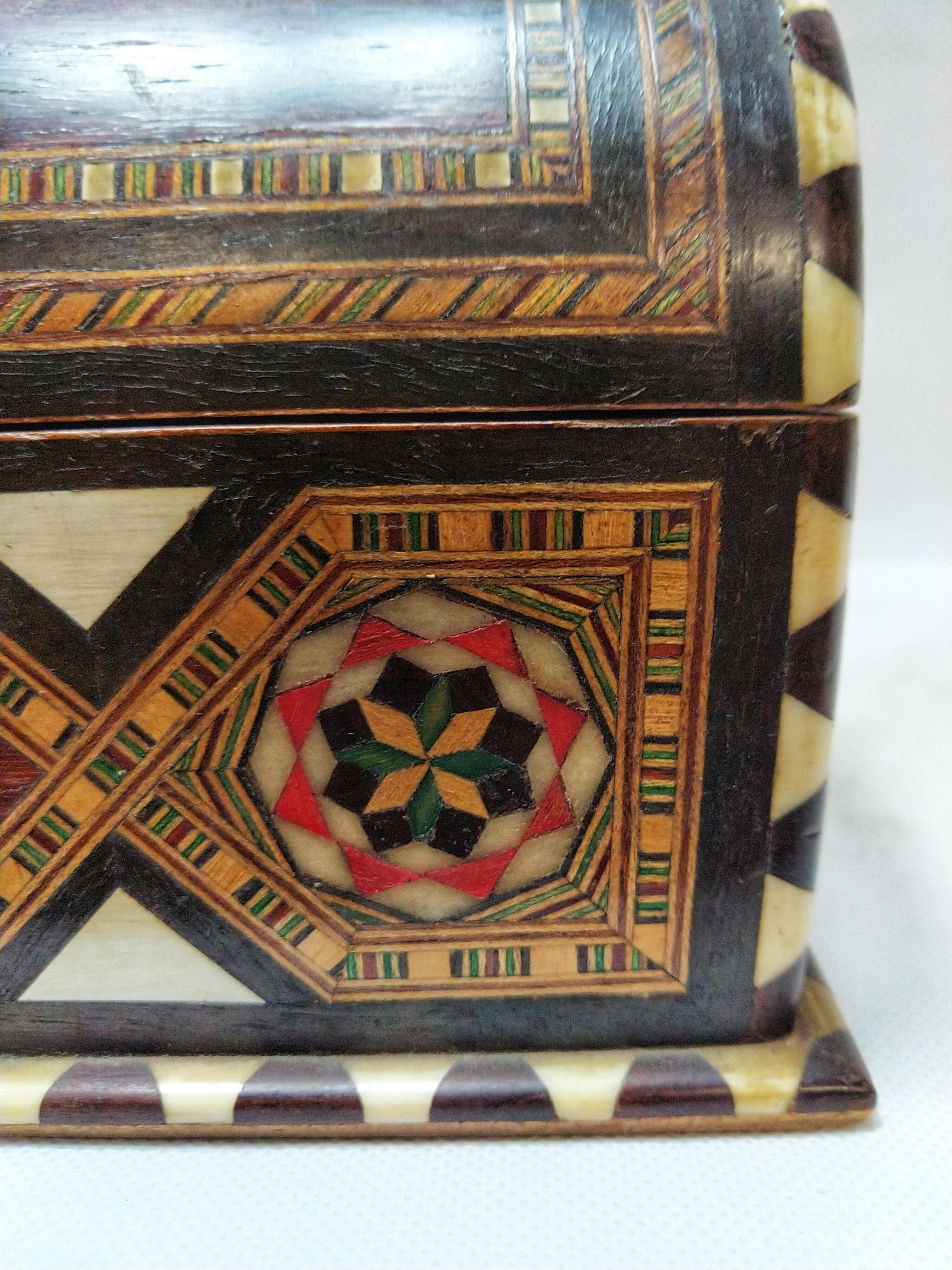 20th Century Islamic Fruity Wood and Bone Inlaid Jewelry Box For Sale ...