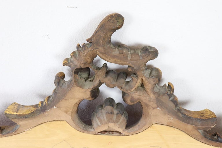 20th Century Italian Baroque Style Carved and Gilded Wood with Fabric ...