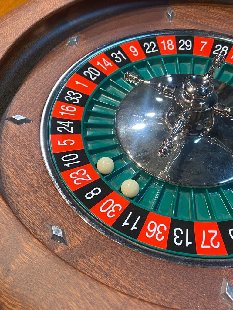 20th Century Italian High Quality Mahogany Roulette Wheel by Dal Negro ...