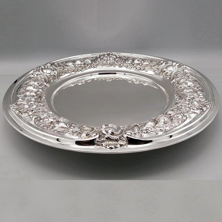 20th Century Italian Solid Silver Italian Centrepiece For Sale at 1stDibs
