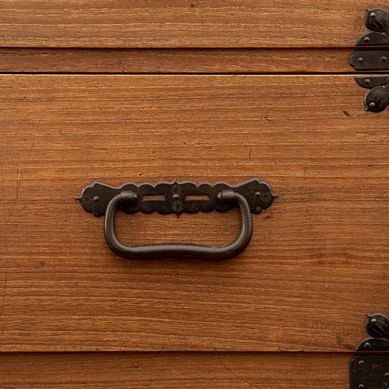 20th Century Japanese Tansu Chest in Two Parts For Sale at 1stDibs