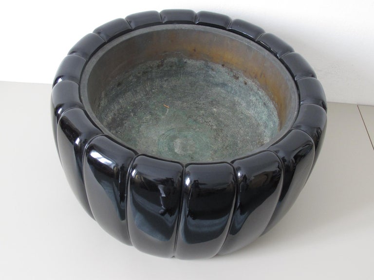 20th Century Large Black Lacquered Wood Hibachi For Sale at 1stDibs