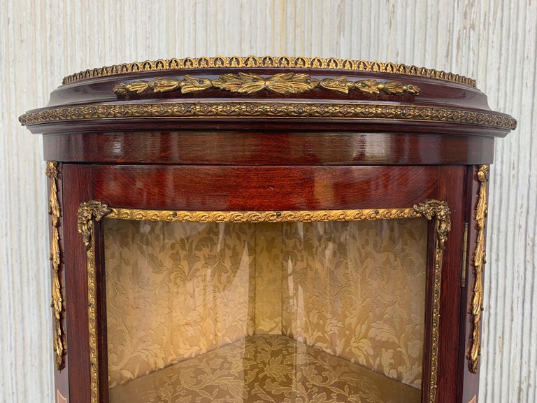 20th Century Louis XV Style Mahogany and Marquetry Corner Vitrine For ...