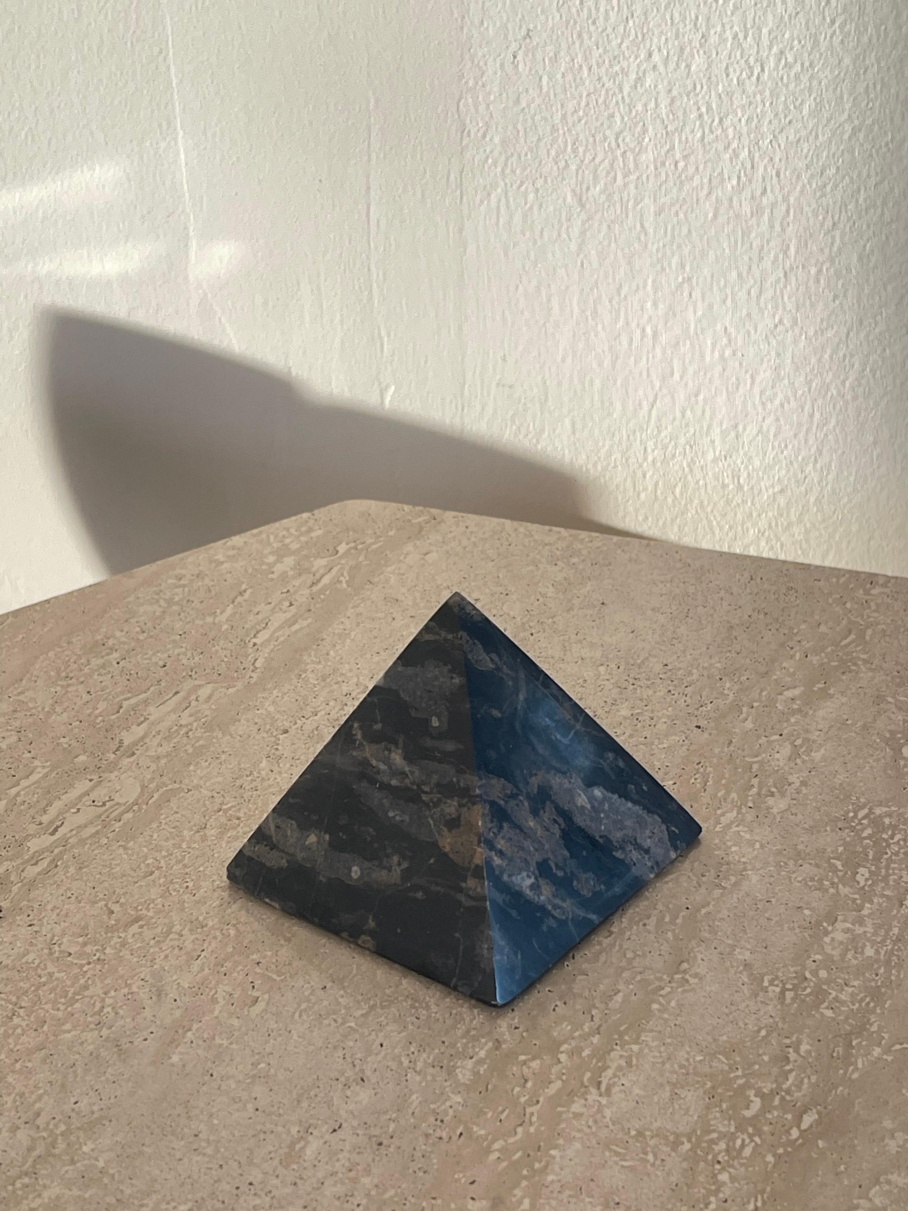 20th Century Marble Pyramid Paperweight For Sale at 1stDibs