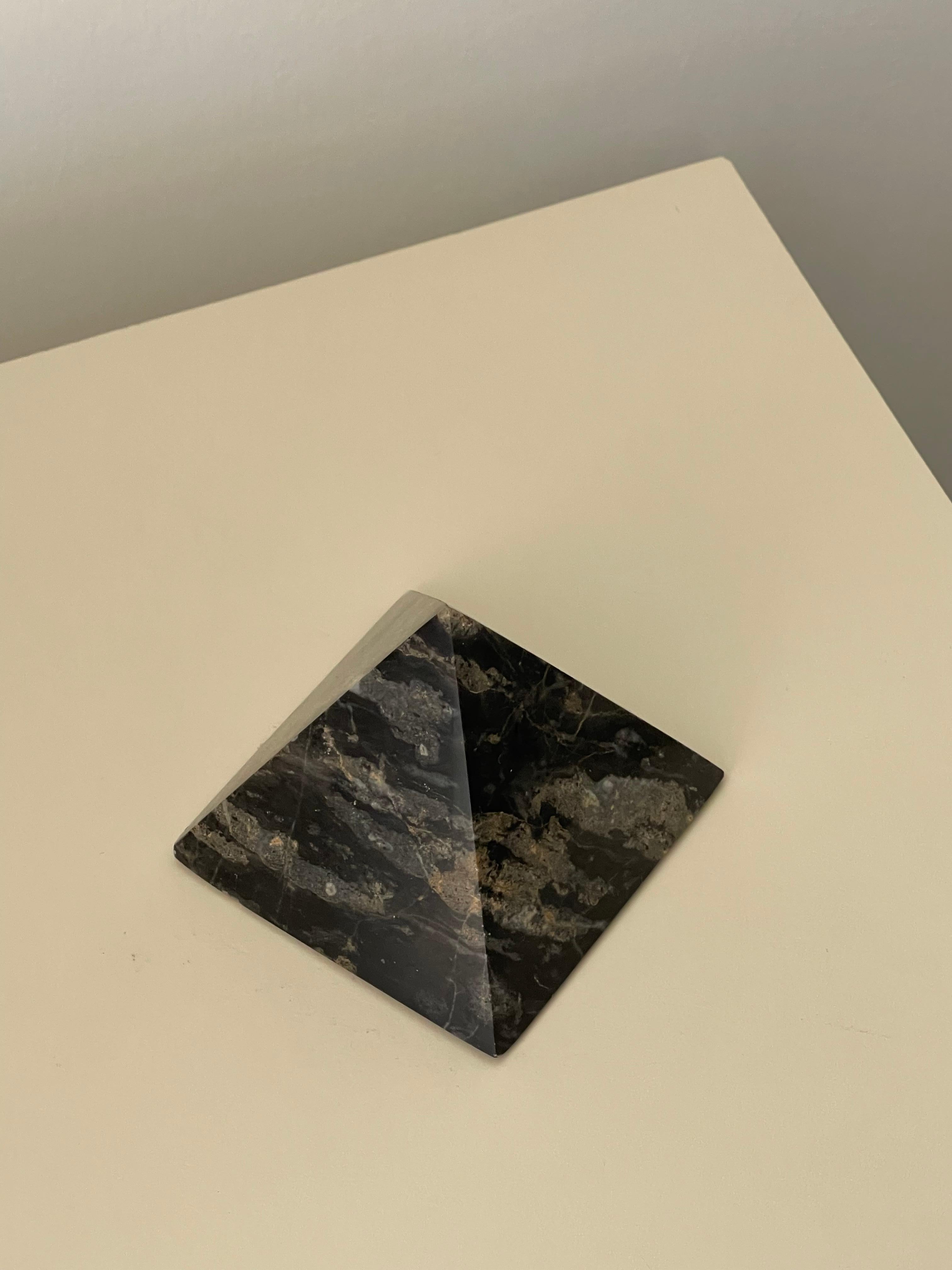 20th Century Marble Pyramid Paperweight For Sale at 1stDibs