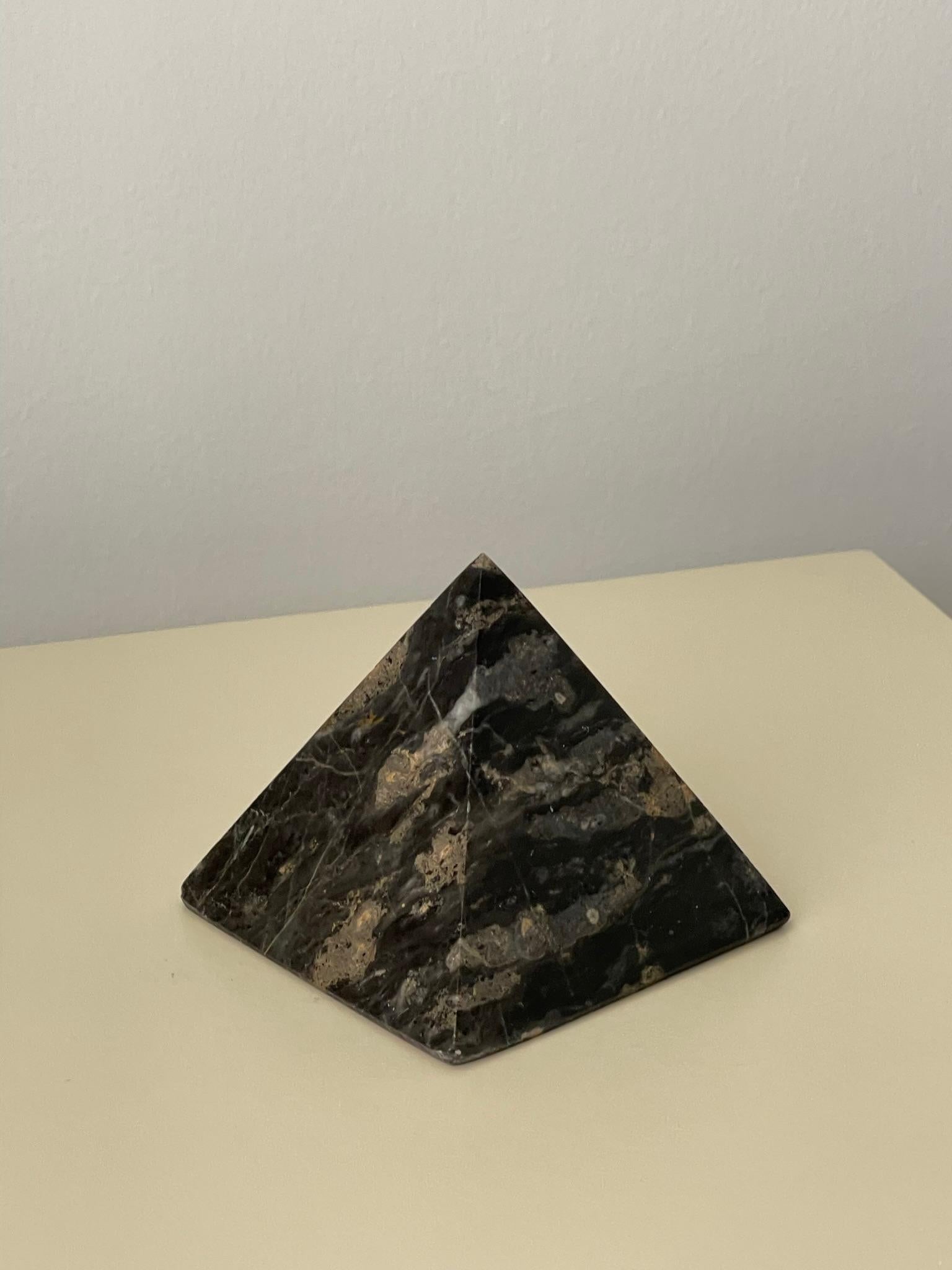 20th Century Marble Pyramid Paperweight For Sale at 1stDibs