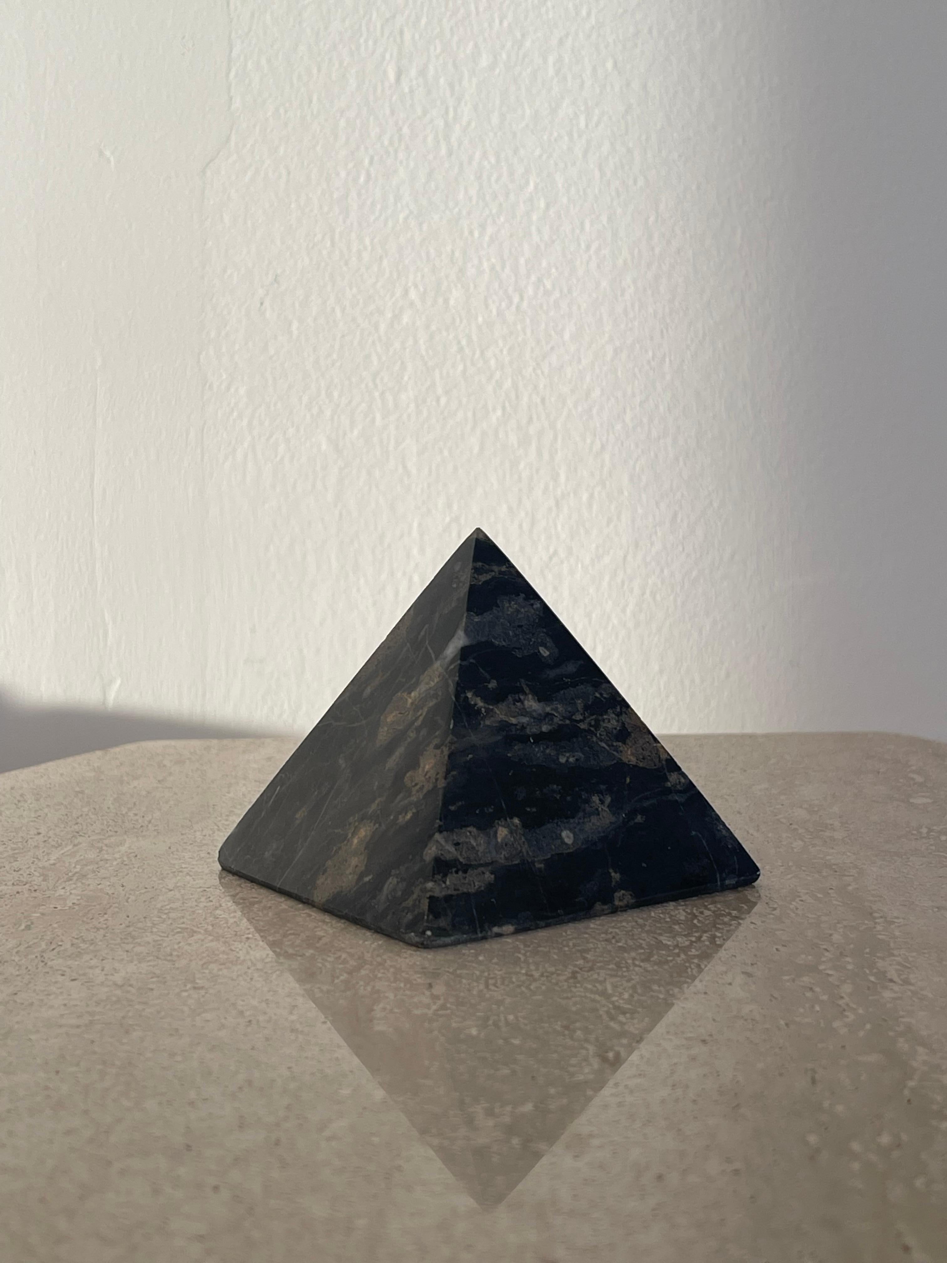 20th Century Marble Pyramid Paperweight For Sale at 1stDibs