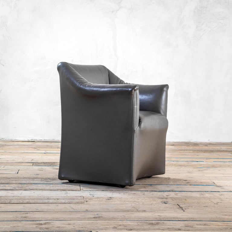 20th Century Mario Bellini Armchair mod. 684 "Piccola Tentazione" for Cassina For Sale at 1stDibs