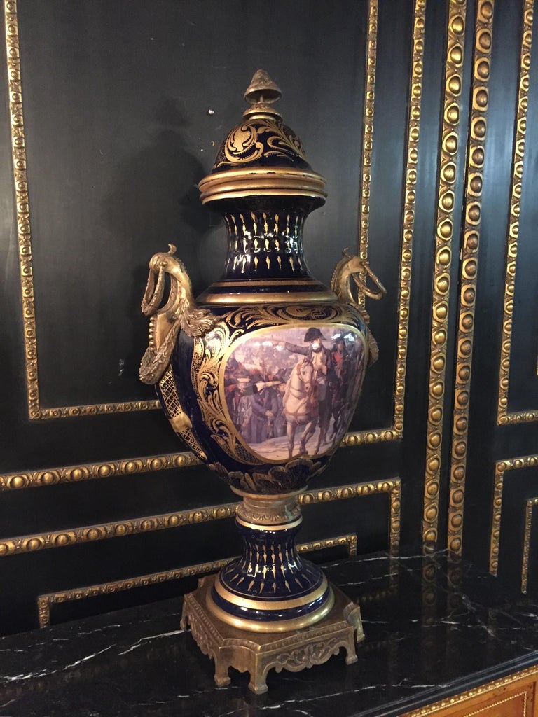 20th Century Napoleon Bonaparte Sèvre Pompe Lidded Vase For Sale at 1stDibs