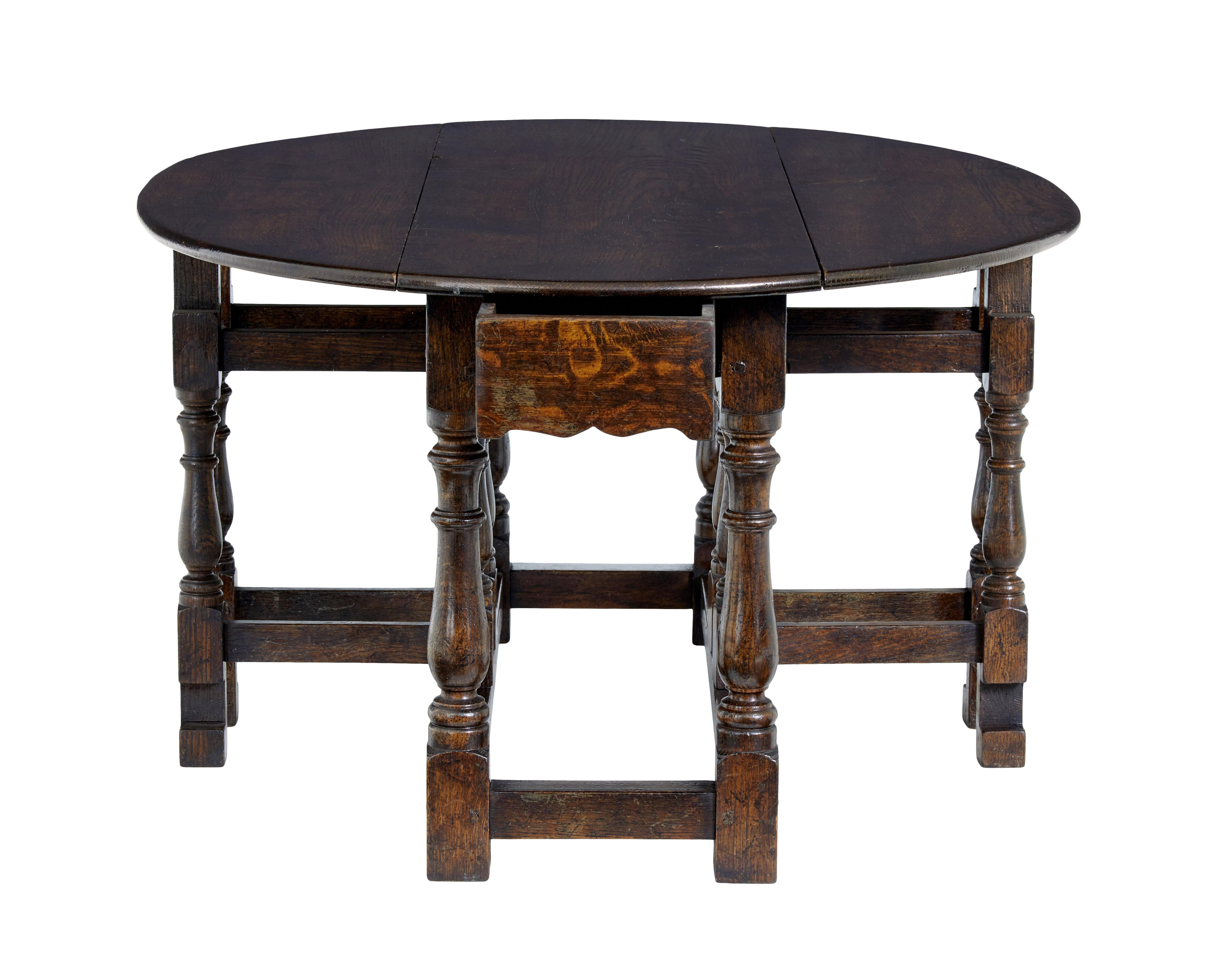 20th Century Oak Georgian Style Oak Gate Leg Table For Sale at 1stDibs