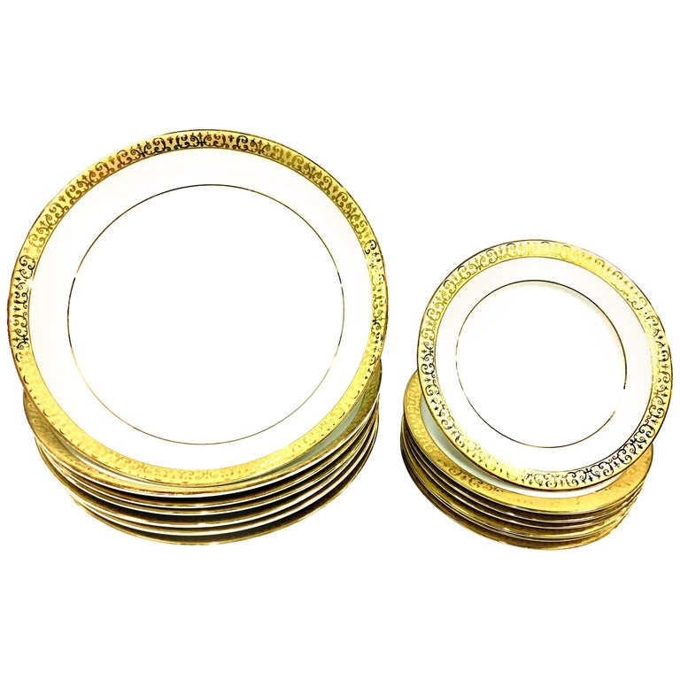 Porcelain and 22-Karat Gold Dinnerware Set of 14 Pieces by Royal ...