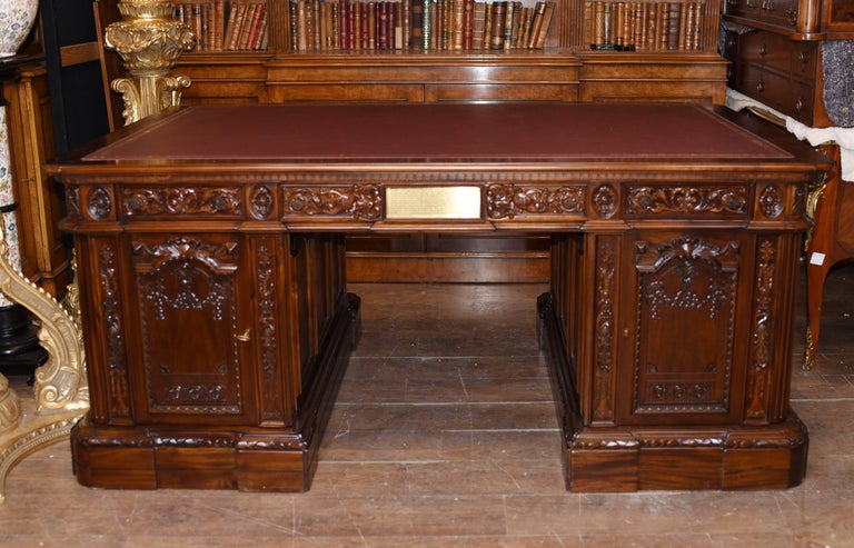 20th Century Replica of the White House Presidents Desk at 1stDibs ...