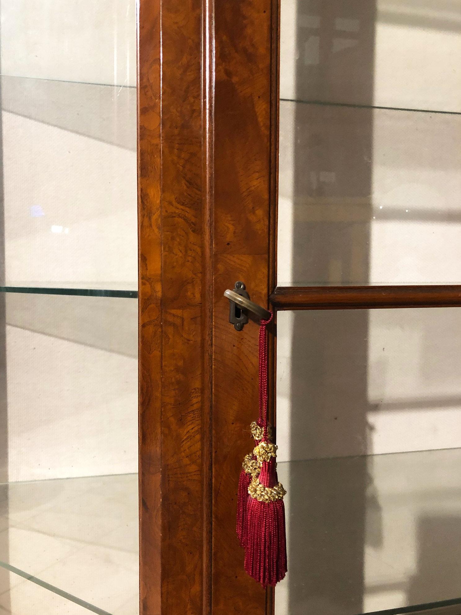 Uncommon Italian Showcase with Glass Shelves Elm Briar For Sale at 1stDibs