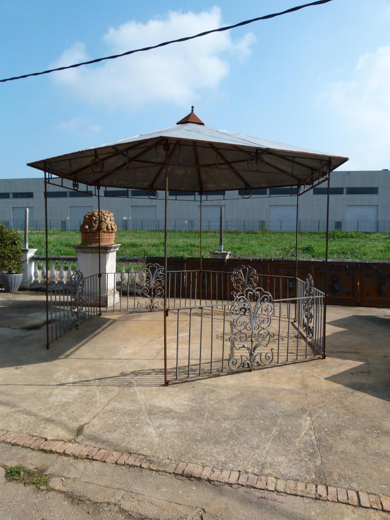 Large 20th Century hexagonal Spanish Iron Pergola For Sale at 1stDibs ...