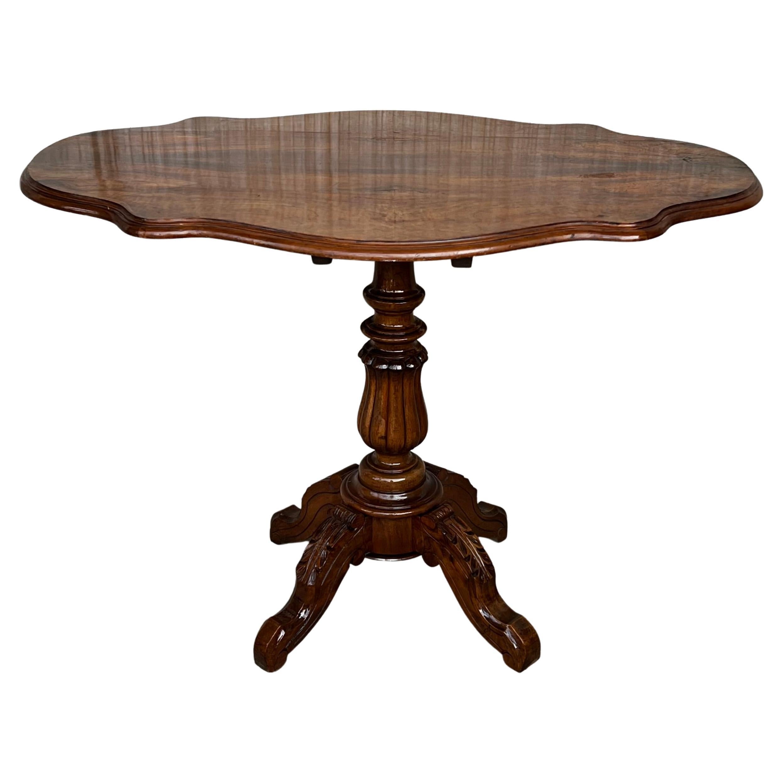 20th Spanish Round Coffee Table with Four Carved Legs and Stretcher For ...