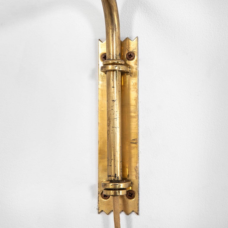 20th Century Stilnovo Wall Lamp Extendable Arm in Brass and Lacquered ...