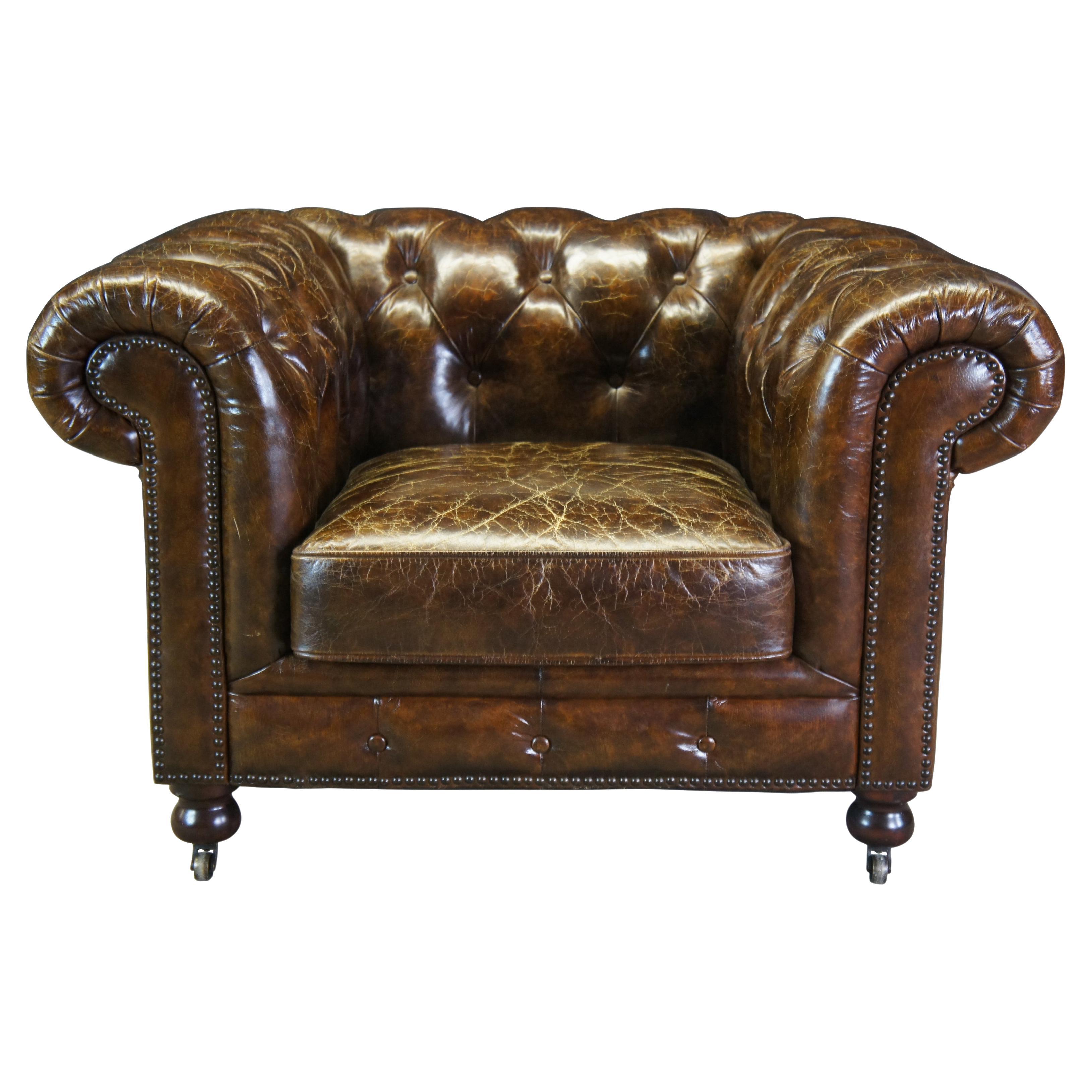 Paar Chesterfield Club-Sessel aus weißem Leder des 20. Jahrhunderts im ...