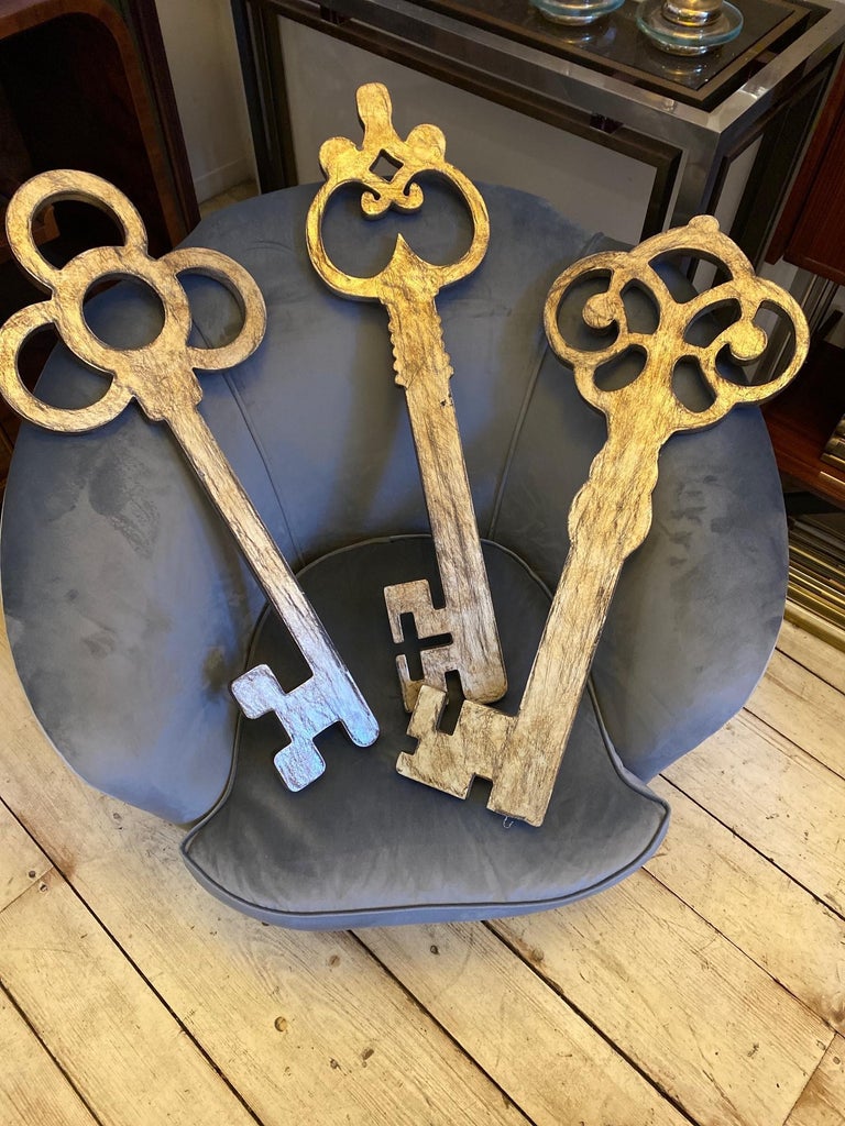 20th Century Vintage Keys in Silvery Wood Decoration, Set of 3 For Sale ...