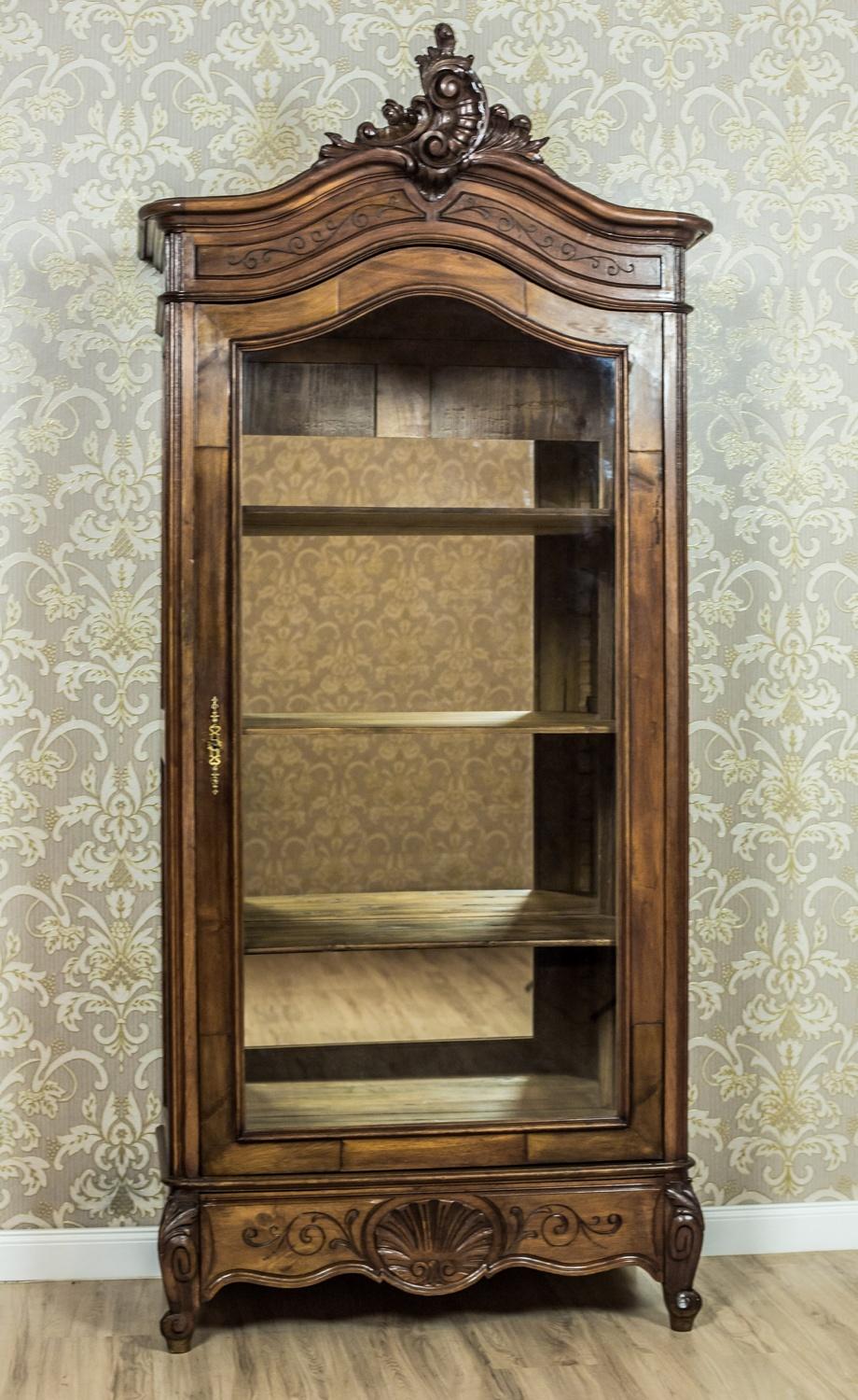 20th-Century Walnut Neo-Rococo Showcase at 1stDibs